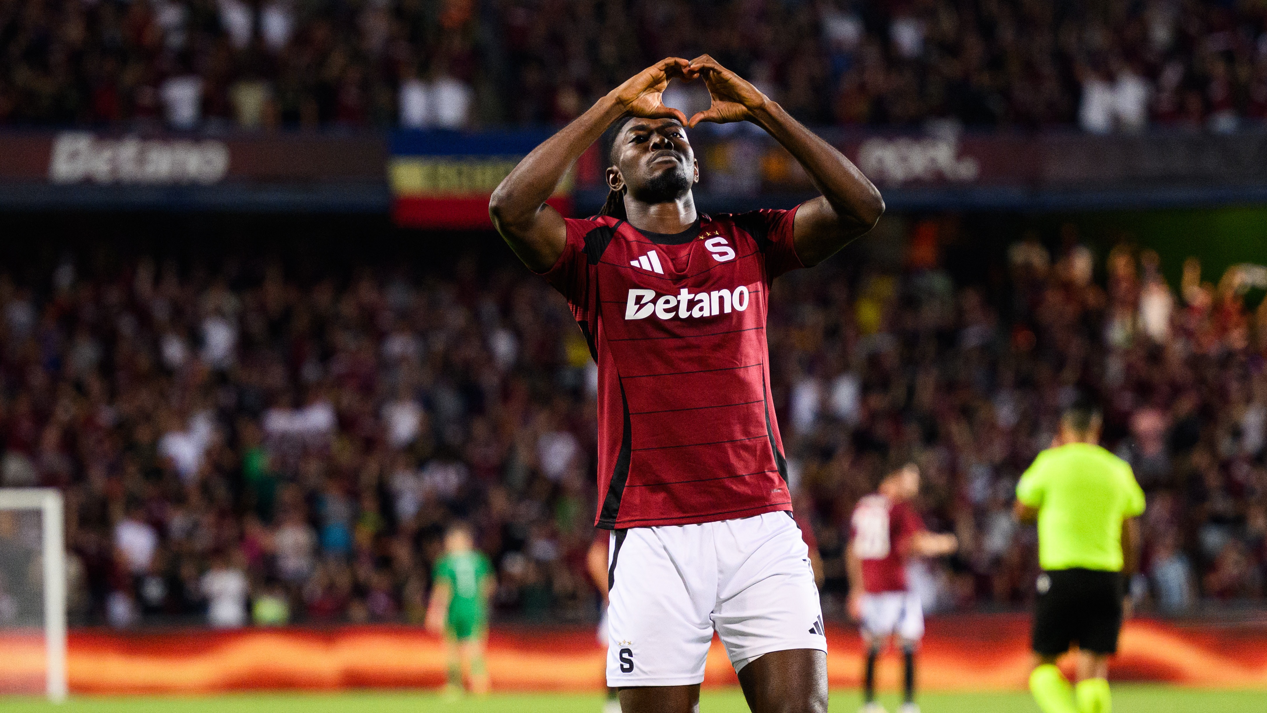 Victor Olatunji leaves Sparta | sparta.cz